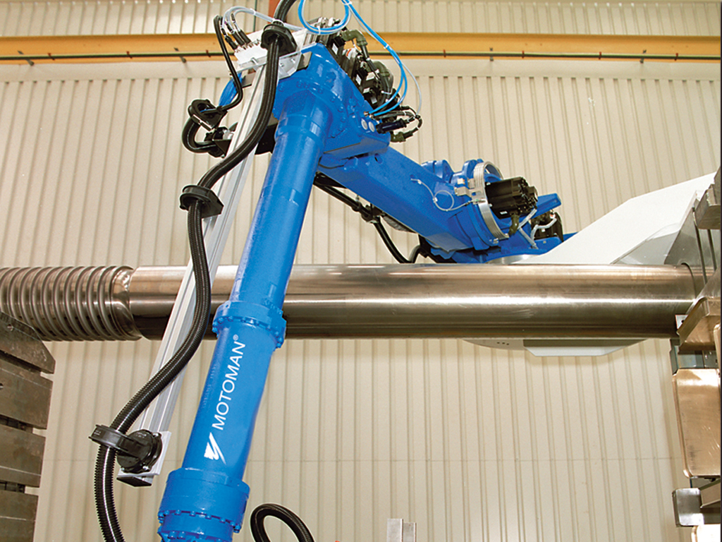 Shelf-type robots from MOTOMAN for use with small medium, heavy and ...